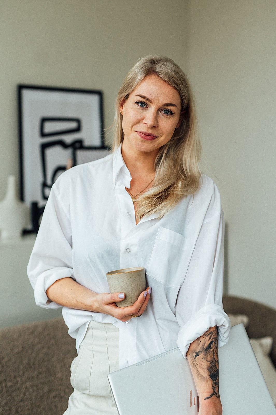 Social media marketing - Debra van der Heide